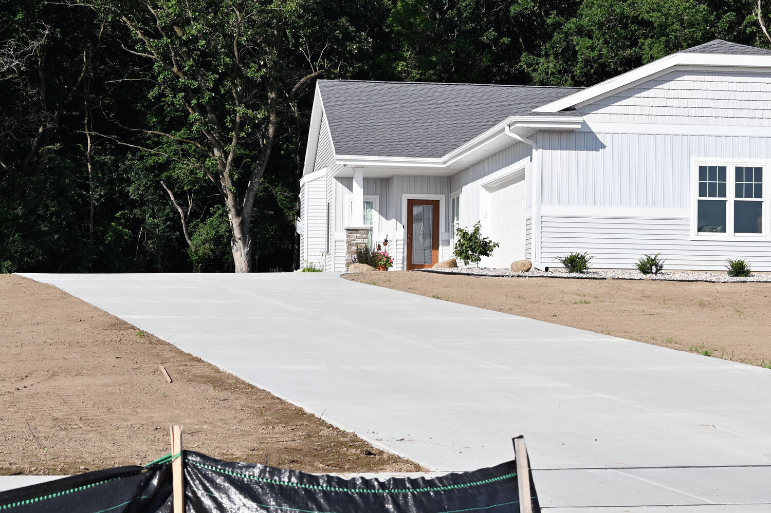 Asphalt vs Concrete Driveway: Which Is Best for Your Home